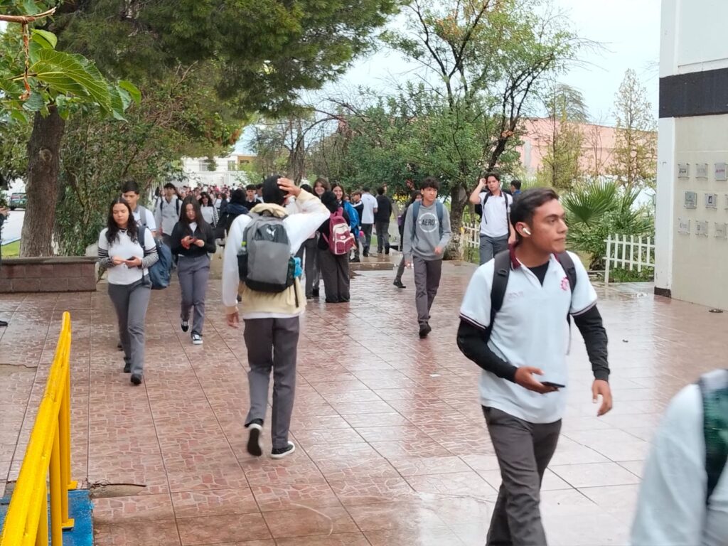 Regresan 2,800 alumnos al CBTis 122 en el inicio del ciclo escolar 2025-2026 - EL PUNTERO